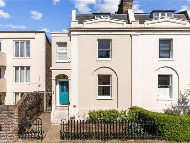 5 bedroom semi detached house for sale