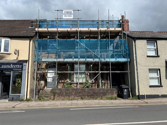 5 bedroom semi detached house for sale