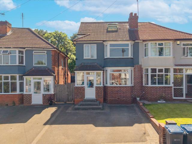 5 bedroom semi detached house for sale