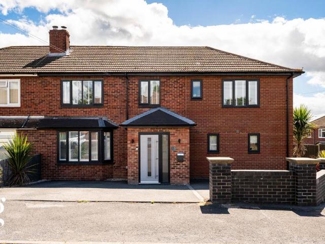 5 bedroom semi detached house for sale