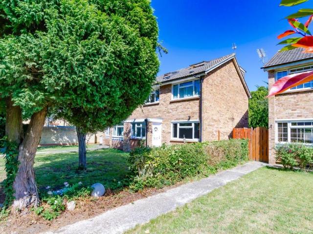 5 bedroom semi detached house for sale