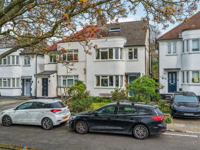 5 bedroom semi detached house for sale