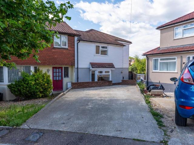 5 bedroom semi detached house for sale