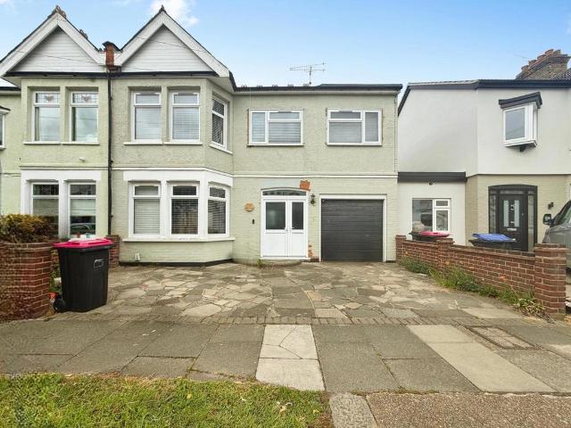 5 bedroom semi detached house for sale