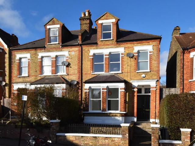 5 bedroom semi detached house for sale