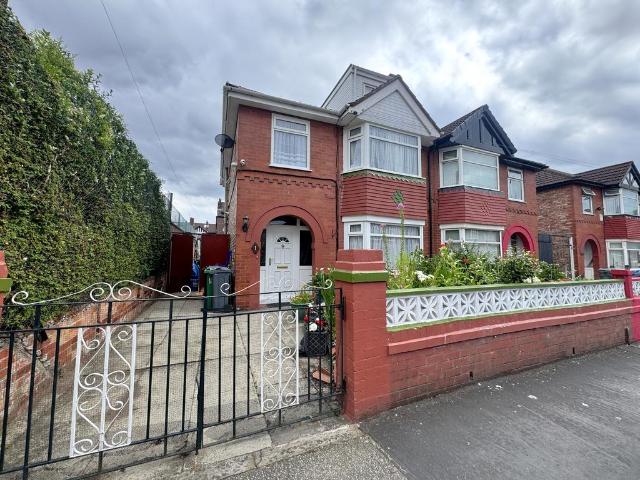 5 bedroom semi detached house for sale