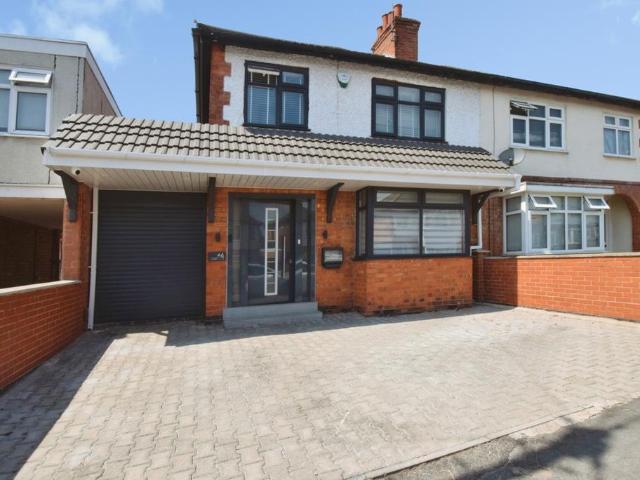 5 bedroom semi detached house for sale
