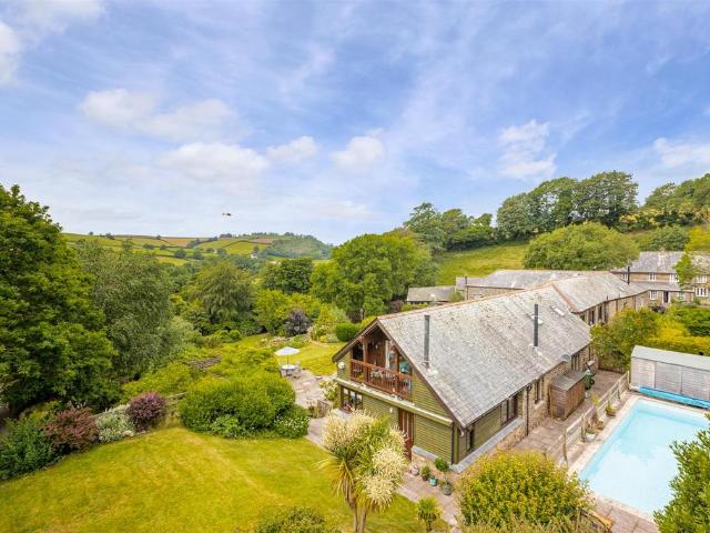 5 bedroom semi detached house for sale