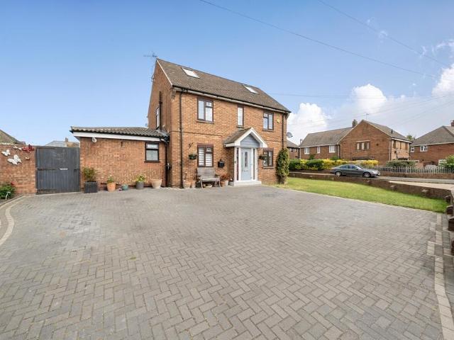 5 bedroom semi detached house for sale