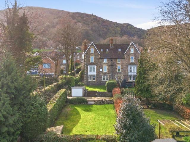 5 bedroom semi detached house for sale