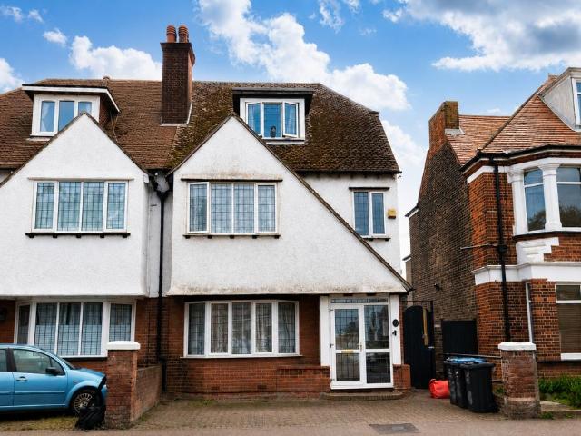 5 bedroom semi detached house for sale