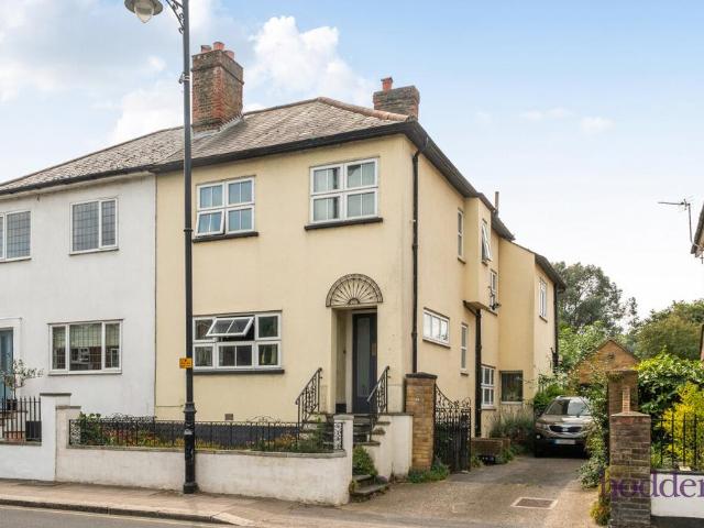 5 bedroom semi detached house for sale