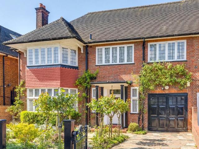 5 bedroom semi detached house for sale