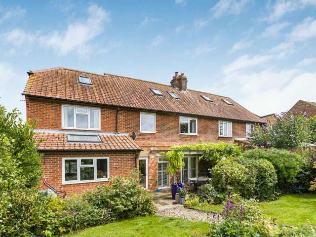 5 bedroom semi detached house for sale
