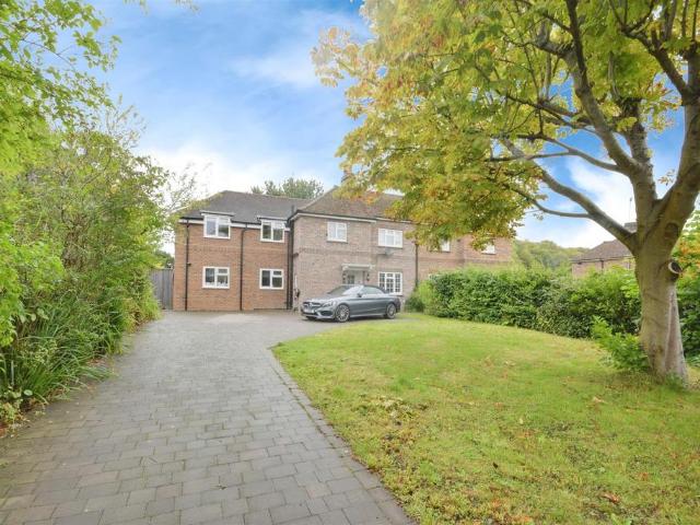 5 bedroom semi detached house for sale