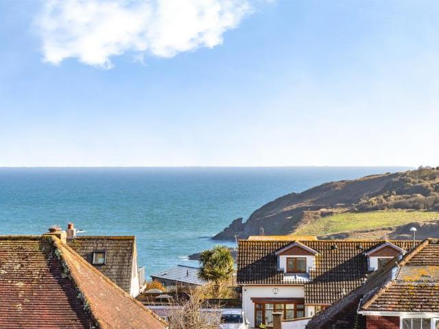 5 bedroom semi detached house for sale