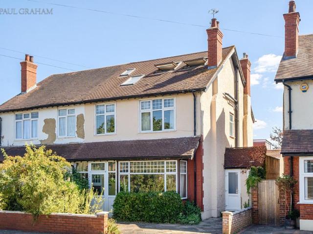 5 bedroom semi detached house for sale