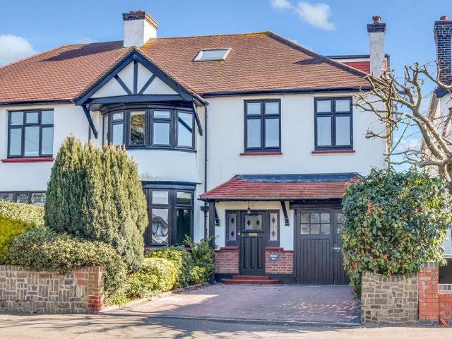 5 bedroom semi detached house for sale