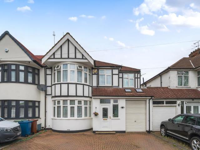 5 bedroom semi detached house for sale