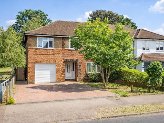 5 bedroom semi detached house for sale
