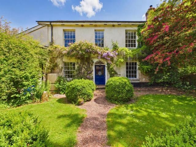 5 bedroom semi detached house for sale
