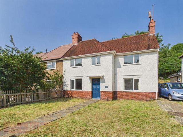 5 bedroom semi detached house for sale