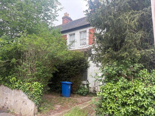 5 bedroom semi detached house for sale