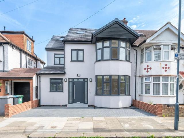 5 bedroom semi detached house for sale