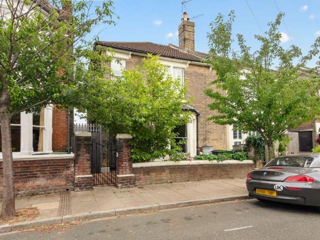 5 bedroom semi detached house for sale