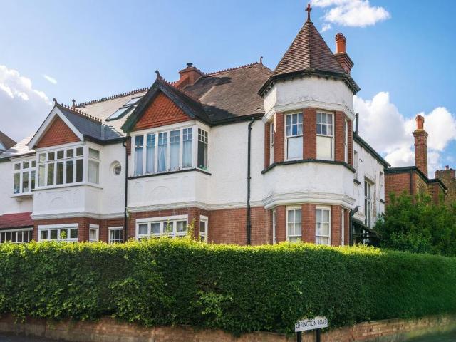 5 bedroom semi detached house for sale