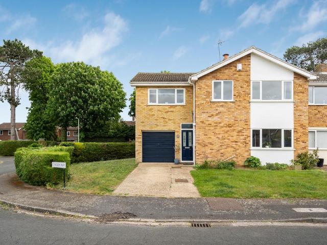 5 bedroom semi detached house for sale