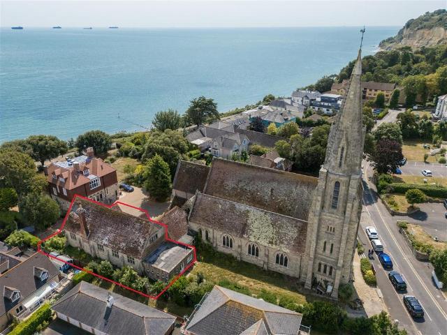 5 bedroom semi detached house for sale