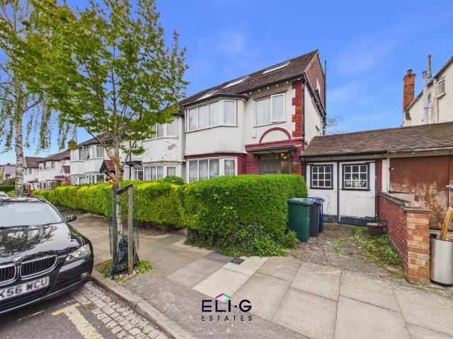 5 bedroom semi detached house for sale