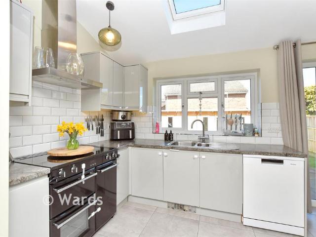 5 bedroom semi detached house for sale