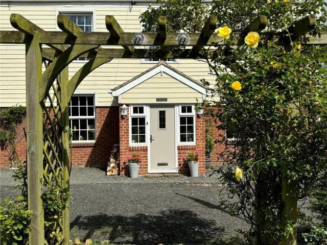 5 bedroom semi detached house for sale