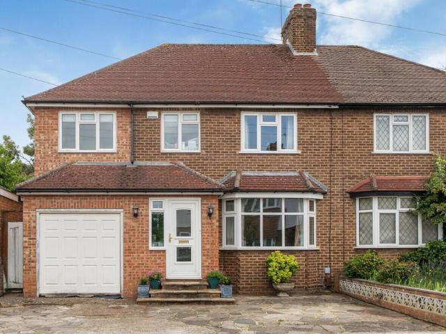 5 bedroom semi detached house for sale