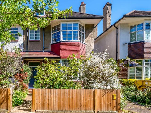5 bedroom semi detached house for sale