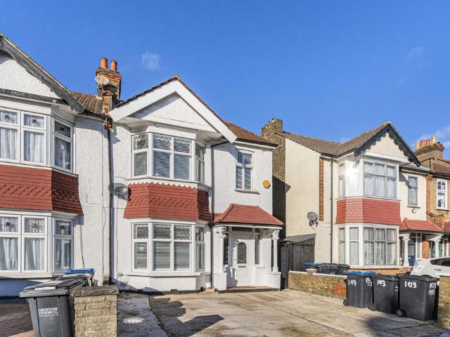 5 bedroom semi detached house for sale