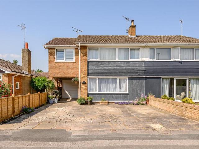 5 bedroom semi detached house for sale