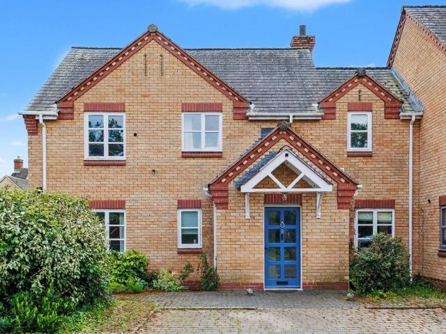 5 bedroom semi detached house for sale