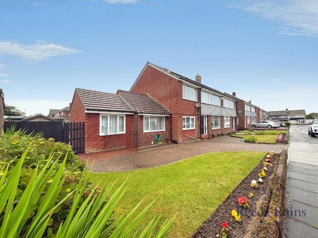 5 bedroom semi detached house for sale