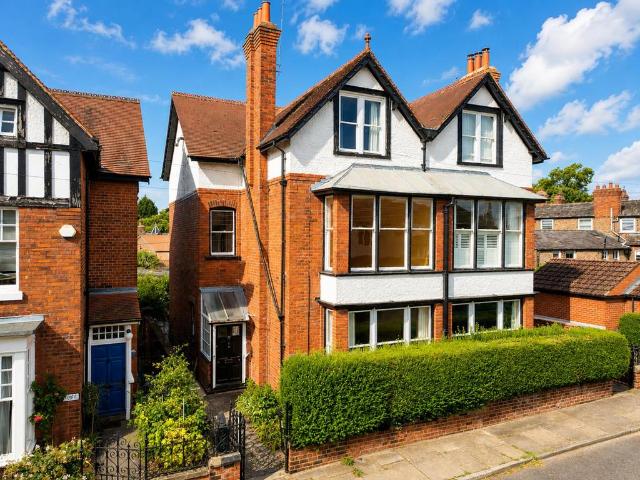 5 bedroom semi detached house for sale