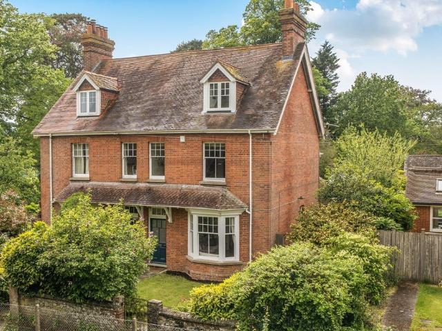 5 bedroom semi detached house for sale