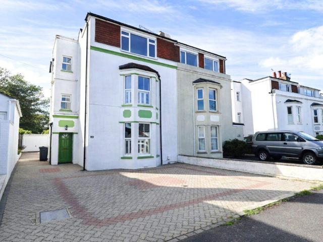 5 bedroom semi detached house for sale