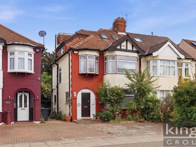 5 bedroom semi detached house for sale
