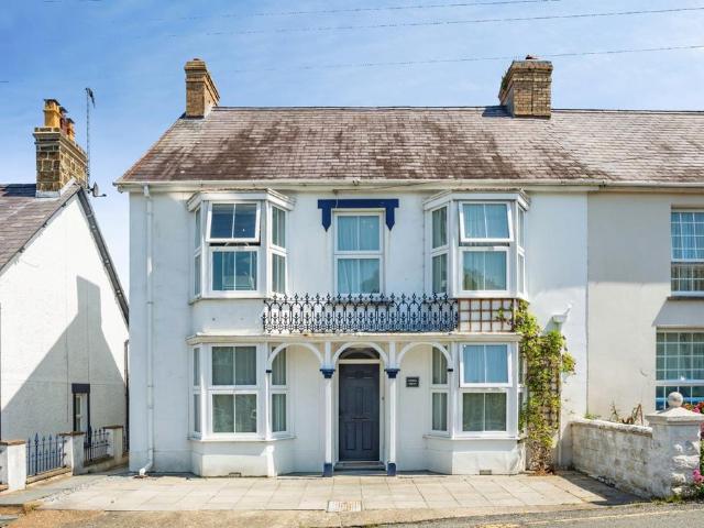 5 bedroom semi detached house for sale