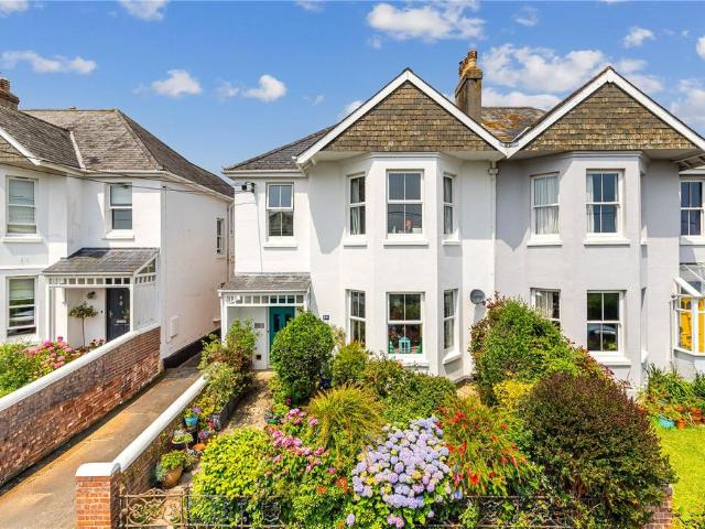 5 bedroom semi detached house for sale