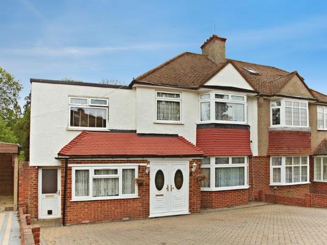 5 bedroom semi detached house for sale