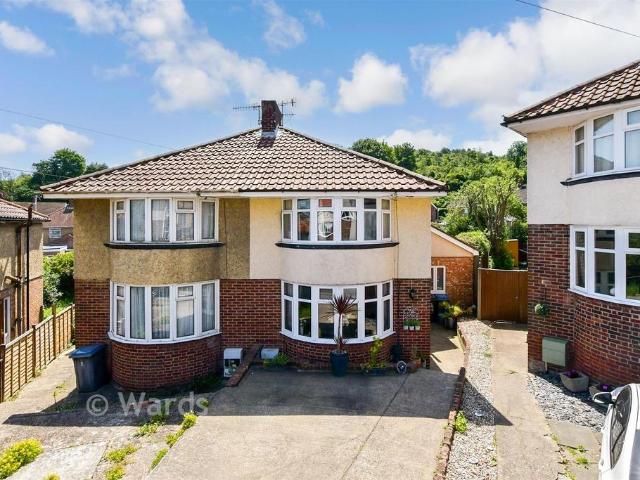 5 bedroom semi detached house for sale