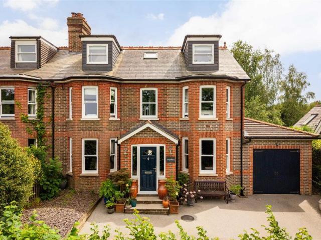 5 bedroom semi detached house for sale
